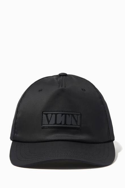 Shop Valentino Black Valentino Garavani VLTN Bucket Hat in Nylon for ...